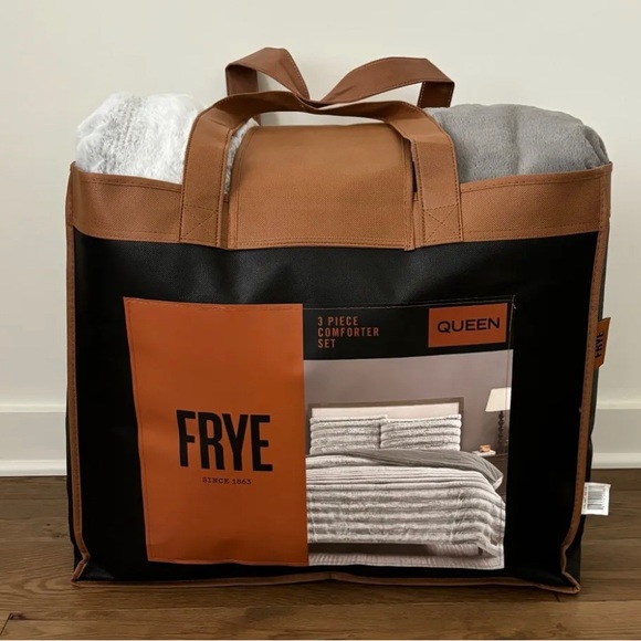 Frye | Bedding | Frye 3piece Faux Fur Comforter Set Queen | Poshmark